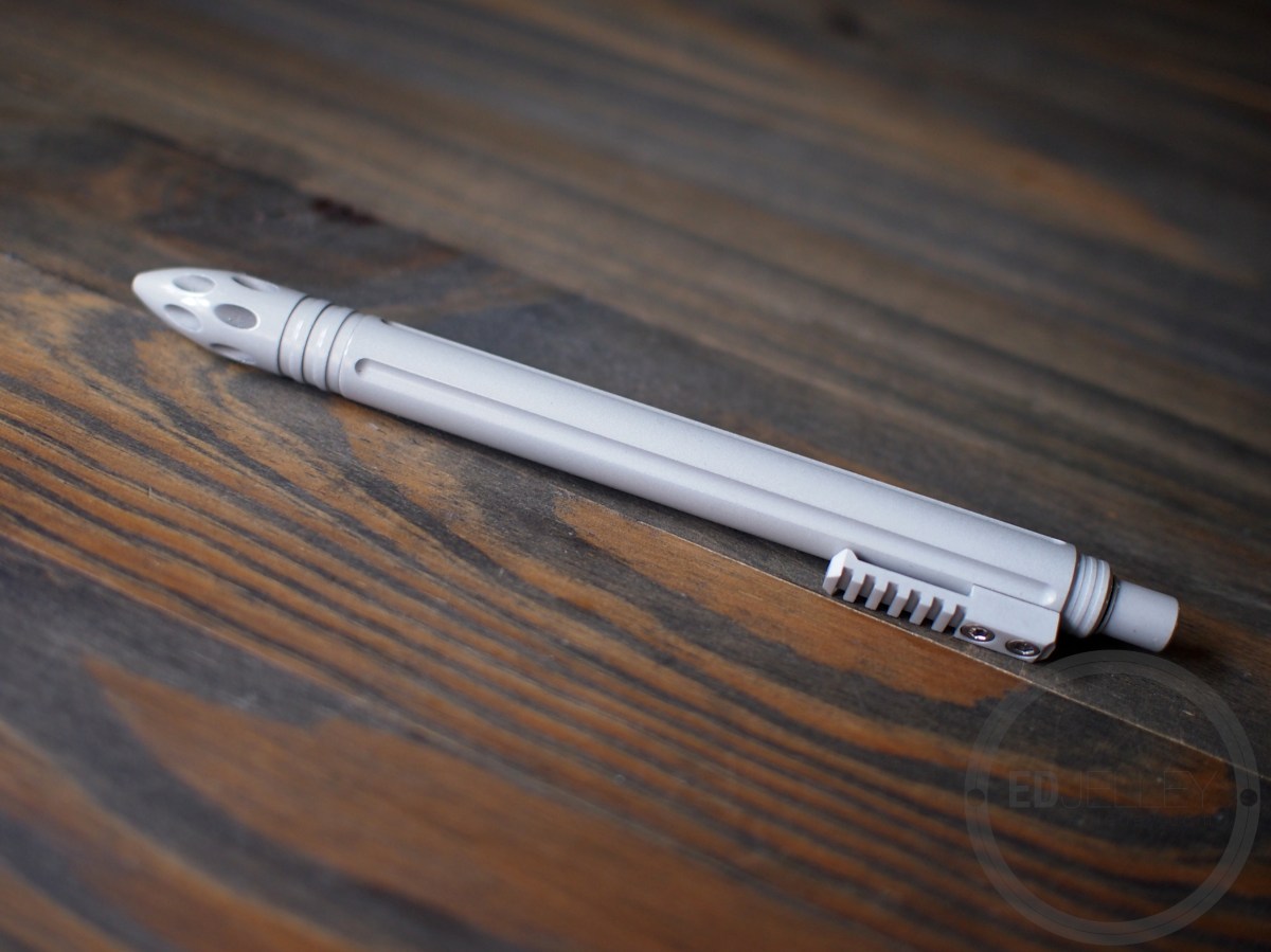 Stryker Tactial Pen with Anti-Microbial Coating – Hands-On and ...