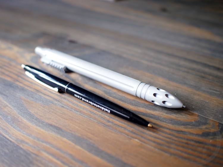 Stryker Tactial Pen with Anti-Microbial Coating – Hands-On and ...